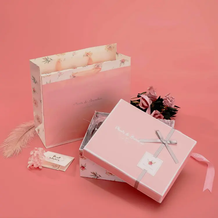 Custom Personalized Wedding Products - Pink Gift Boxes | MC Package
